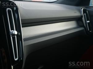 Melns Volvo XC40 2020 Rīga, ar dzinēja tilpumu 0.00 L un nobraukumu 168 tūkst. km par 23500 €, foto 34 vietnē AUTOMOTO.COM.LV