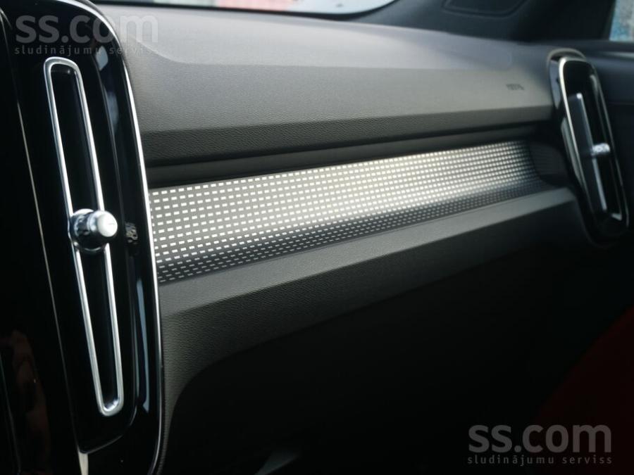 Melns Volvo XC40 2020 Rīga, ar dzinēja tilpumu 0.00 L un nobraukumu 168 tūkst. km par 23500 €, foto 34 vietnē AUTOMOTO.COM.LV