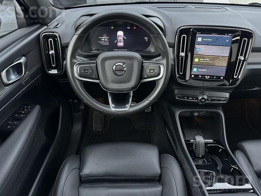 Black Volvo XC40 2020 in Jelgava, with an engine capacity of 2.00 L and mileage of 160 thousand km for 18900 €, photo 6 on AUTOMOTO.COM.LV