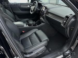 Black Volvo XC40 2020 in Jelgava, with an engine capacity of 2.00 L and mileage of 160 thousand km for 18900 €, photo 7 on AUTOMOTO.COM.LV