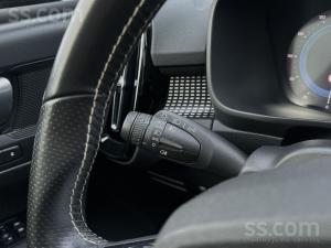 Black Volvo XC40 2020 in Jelgava, with an engine capacity of 2.00 L and mileage of 160 thousand km for 18900 €, photo 23 on AUTOMOTO.COM.LV