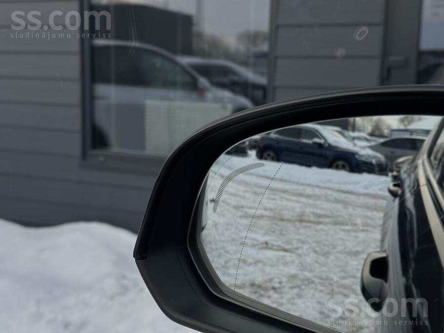Black Volvo XC40 2020 in Jelgava, with an engine capacity of 2.00 L and mileage of 160 thousand km for 18900 €, photo 25 on AUTOMOTO.COM.LV