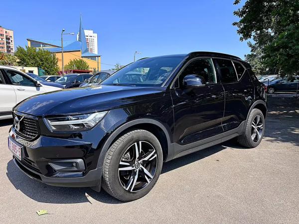 Black Volvo XC40 2020 in Riga, with an engine capacity of 2.00 L and mileage of 203 thousand km for 21550 €, photo 1 on AUTOMOTO.COM.LV