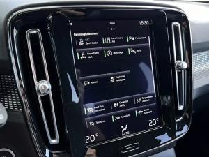 Melns Volvo XC40 2020 Rīga, ar dzinēja tilpumu 2.00 L un nobraukumu 203 tūkst. km par 21550 €, foto 17 vietnē AUTOMOTO.COM.LV