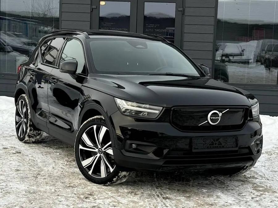 Melns Volvo XC40 2020 Jelgava, ar dzinēja tilpumu 0.00 L un nobraukumu 160 tūkst. km par 18900 €, foto 1 vietnē AUTOMOTO.COM.LV