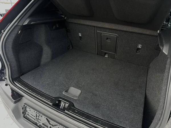 Melns Volvo XC40 2020 Jelgava, ar dzinēja tilpumu 0.00 L un nobraukumu 160 tūkst. km par 18900 €, foto 9 vietnē AUTOMOTO.COM.LV