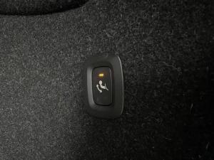 Melns Volvo XC40 2020 Jelgava, ar dzinēja tilpumu 0.00 L un nobraukumu 160 tūkst. km par 18900 €, foto 11 vietnē AUTOMOTO.COM.LV