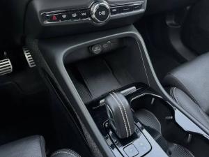 Melns Volvo XC40 2020 Jelgava, ar dzinēja tilpumu 0.00 L un nobraukumu 160 tūkst. km par 18900 €, foto 20 vietnē AUTOMOTO.COM.LV