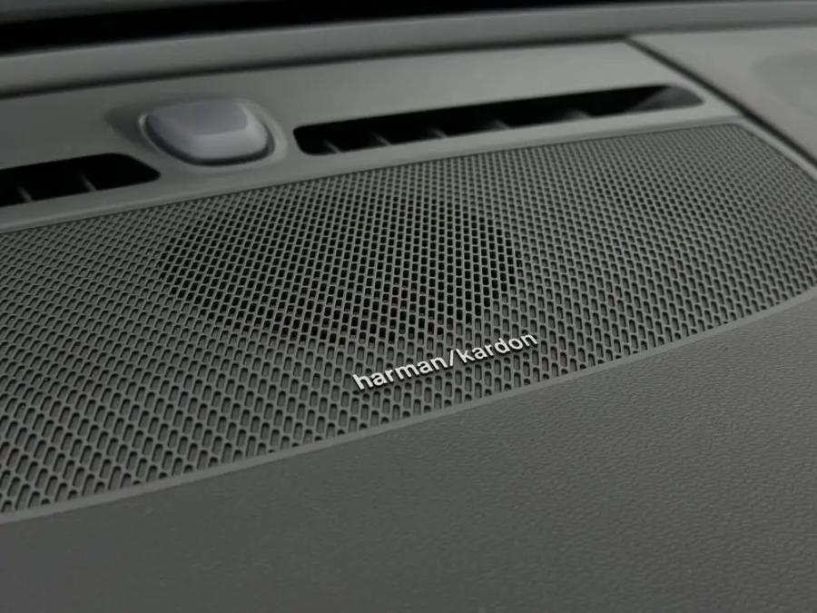 Черный Вольво XC40 2020 в Елгава, объемом двигателя 1.50 л и пробегом 170 тыс. км за 19500 €, фото 11 на AUTOMOTO.COM.LV