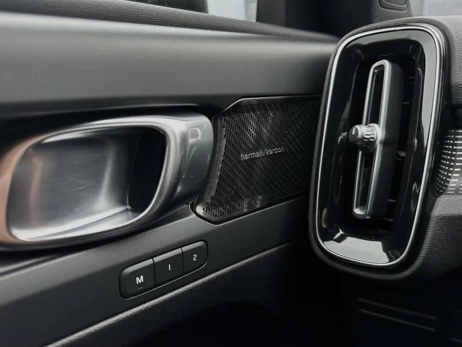 Черный Вольво XC40 2020 в Елгава, объемом двигателя 1.50 л и пробегом 170 тыс. км за 19500 €, фото 17 на AUTOMOTO.COM.LV