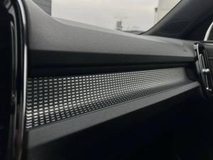 Черный Вольво XC40 2020 в Елгава, объемом двигателя 1.50 л и пробегом 170 тыс. км за 19500 €, фото 21 на AUTOMOTO.COM.LV