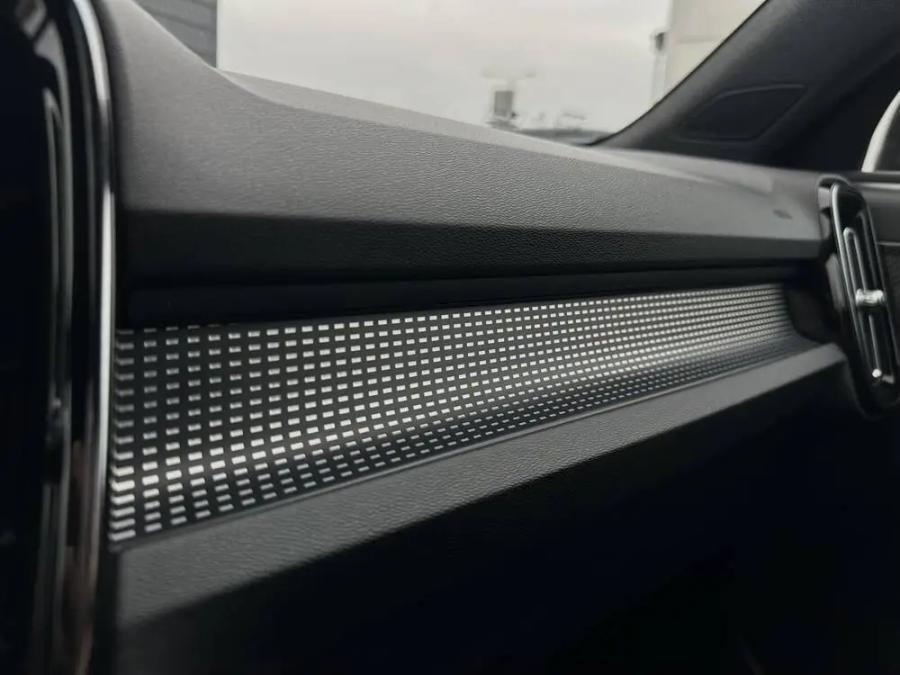 Черный Вольво XC40 2020 в Елгава, объемом двигателя 1.50 л и пробегом 170 тыс. км за 19500 €, фото 21 на AUTOMOTO.COM.LV