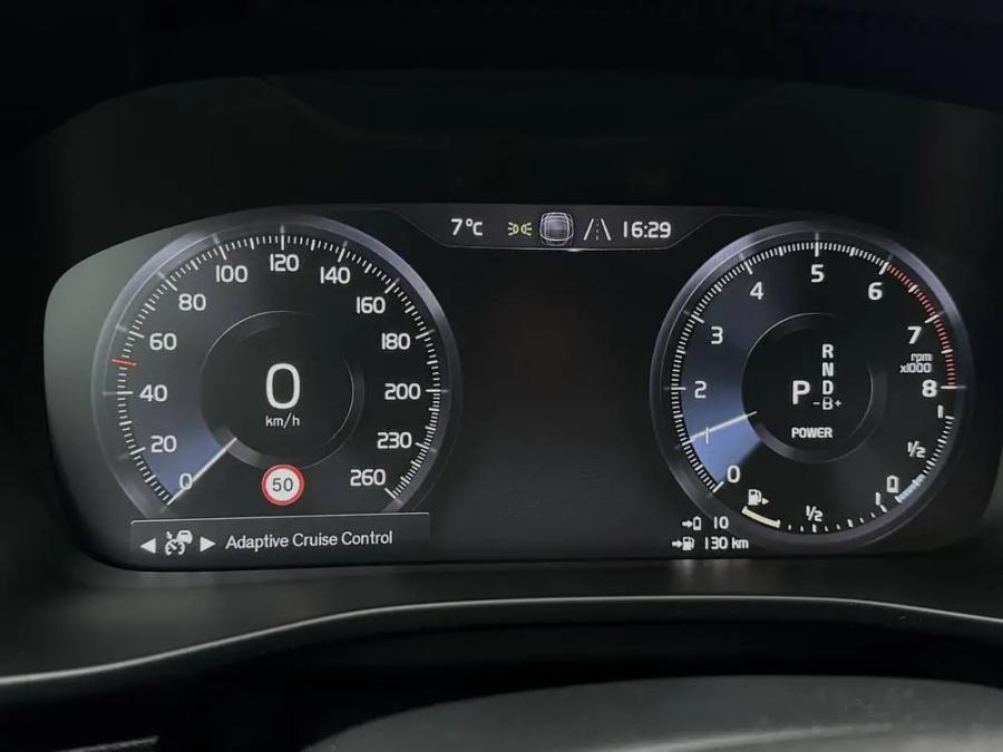 Черный Вольво XC40 2020 в Елгава, объемом двигателя 1.50 л и пробегом 170 тыс. км за 19500 €, фото 23 на AUTOMOTO.COM.LV