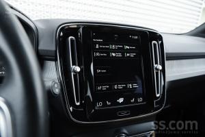 Melns Volvo XC40 2020 Rīga, ar dzinēja tilpumu 2.00 L un nobraukumu 135 tūkst. km par 24100 €, foto 14 vietnē AUTOMOTO.COM.LV