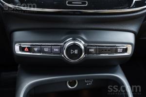 Melns Volvo XC40 2020 Rīga, ar dzinēja tilpumu 2.00 L un nobraukumu 135 tūkst. km par 24100 €, foto 19 vietnē AUTOMOTO.COM.LV