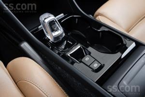 Melns Volvo XC40 2020 Rīga, ar dzinēja tilpumu 2.00 L un nobraukumu 135 tūkst. km par 24100 €, foto 20 vietnē AUTOMOTO.COM.LV