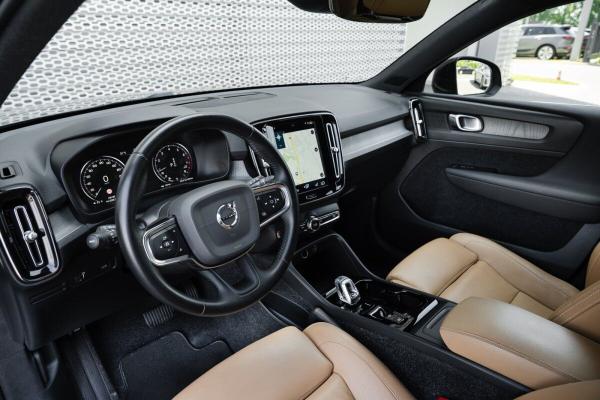 Черный Вольво XC40 2020 в Марупе, объемом двигателя 2.00 л и пробегом 0 тыс. км за 24100 €, фото 8 на AUTOMOTO.COM.LV
