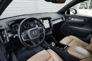 Черный Вольво XC40 2020 в Марупе, объемом двигателя 2.00 л и пробегом 0 тыс. км за 24100 €, фото 9 на AUTOMOTO.COM.LV
