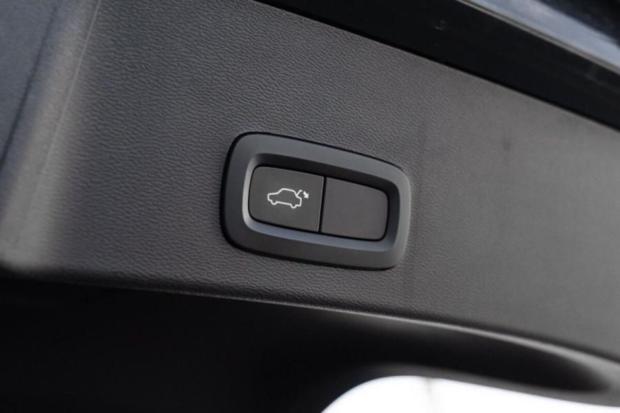 Черный Вольво XC40 2020 в Марупе, объемом двигателя 2.00 л и пробегом 0 тыс. км за 24100 €, фото 25 на AUTOMOTO.COM.LV
