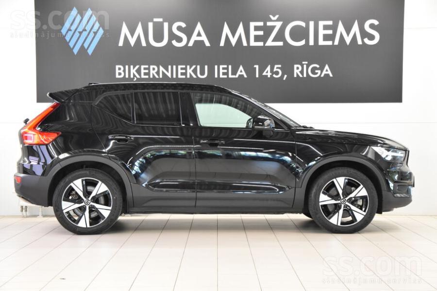 Melns Volvo XC40 2020 Rīga, ar dzinēja tilpumu 0.00 L un nobraukumu 95 tūkst. km par 28990 €, foto 5 vietnē AUTOMOTO.COM.LV