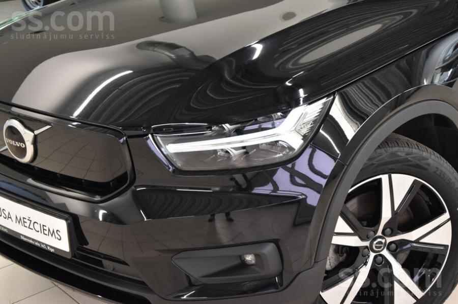 Melns Volvo XC40 2020 Rīga, ar dzinēja tilpumu 0.00 L un nobraukumu 95 tūkst. km par 28990 €, foto 11 vietnē AUTOMOTO.COM.LV