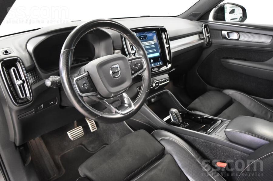 Melns Volvo XC40 2020 Rīga, ar dzinēja tilpumu 0.00 L un nobraukumu 95 tūkst. km par 28990 €, foto 13 vietnē AUTOMOTO.COM.LV