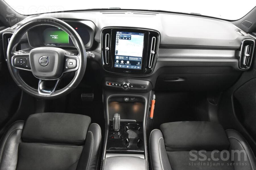 Melns Volvo XC40 2020 Rīga, ar dzinēja tilpumu 0.00 L un nobraukumu 95 tūkst. km par 28990 €, foto 15 vietnē AUTOMOTO.COM.LV