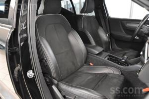 Melns Volvo XC40 2020 Rīga, ar dzinēja tilpumu 0.00 L un nobraukumu 95 tūkst. km par 28990 €, foto 17 vietnē AUTOMOTO.COM.LV