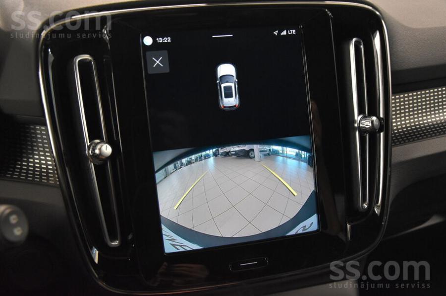 Melns Volvo XC40 2020 Rīga, ar dzinēja tilpumu 0.00 L un nobraukumu 95 tūkst. km par 28990 €, foto 21 vietnē AUTOMOTO.COM.LV