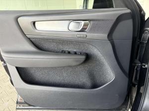Черный Вольво XC40 2020 в Вильнюс, объемом двигателя 1.48 л и пробегом 163 тыс. км за 18999 €, фото 17 на AUTOMOTO.COM.LV