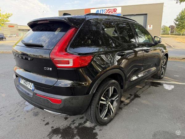 Черный Вольво XC40 2020 в Таураге, объемом двигателя 2.00 л и пробегом 240 тыс. км за 16900 €, фото 5 на AUTOMOTO.COM.LV