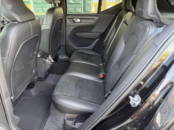 Черный Вольво XC40 2020 в Таураге, объемом двигателя 2.00 л и пробегом 240 тыс. км за 16900 €, фото 9 на AUTOMOTO.COM.LV