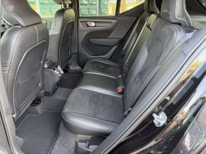 Black Volvo XC40 2020 in Taurage, with an engine capacity of 2.00 L and mileage of 240 thousand km for 16900 €, photo 10 on AUTOMOTO.COM.LV