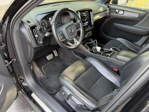 Black Volvo XC40 2020 in Taurage, with an engine capacity of 2.00 L and mileage of 240 thousand km for 16900 €, photo 15 on AUTOMOTO.COM.LV