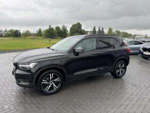Black Volvo XC40 2020 in Telschi, with an engine capacity of 1.97 L and mileage of 172 thousand km for 18200 €, photo 3 on AUTOMOTO.COM.LV