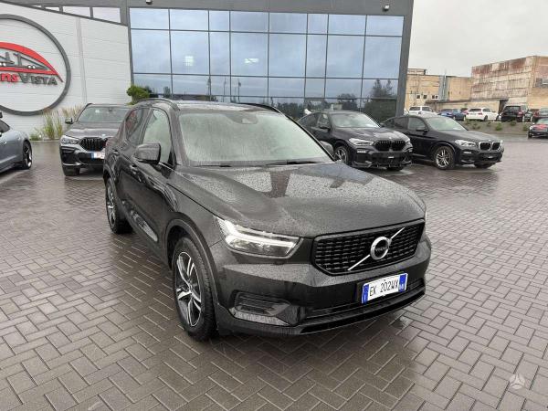 Black Volvo XC40 2020 in Telschi, with an engine capacity of 1.97 L and mileage of 172 thousand km for 18200 €, photo 9 on AUTOMOTO.COM.LV