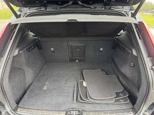 Black Volvo XC40 2020 in Telschi, with an engine capacity of 1.97 L and mileage of 172 thousand km for 18200 €, photo 20 on AUTOMOTO.COM.LV