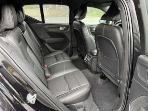 Black Volvo XC40 2020 in Telschi, with an engine capacity of 1.97 L and mileage of 172 thousand km for 18200 €, photo 22 on AUTOMOTO.COM.LV