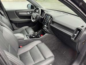 Black Volvo XC40 2020 in Telschi, with an engine capacity of 1.97 L and mileage of 172 thousand km for 18200 €, photo 24 on AUTOMOTO.COM.LV