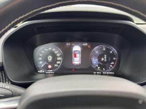 Black Volvo XC40 2020 in Telschi, with an engine capacity of 1.97 L and mileage of 172 thousand km for 18200 €, photo 25 on AUTOMOTO.COM.LV
