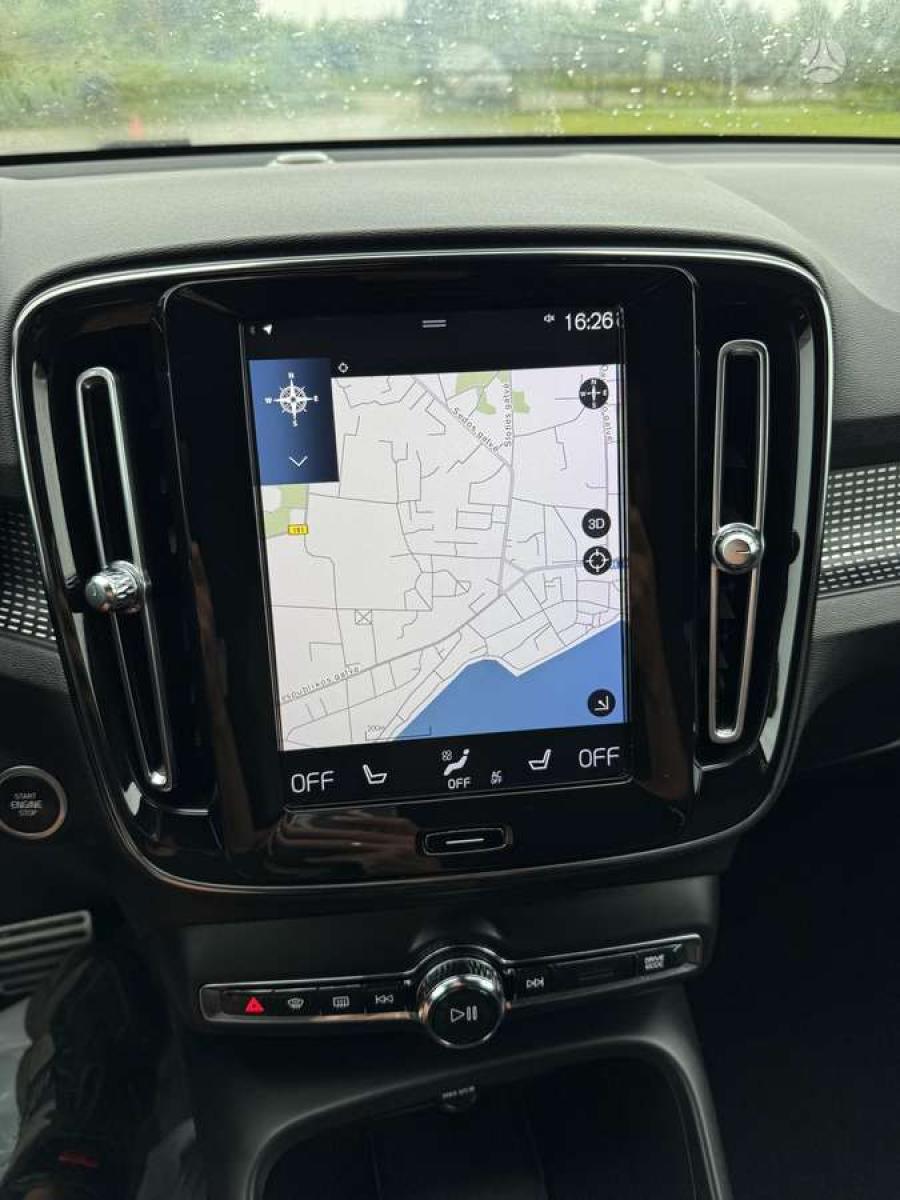 Black Volvo XC40 2020 in Telschi, with an engine capacity of 1.97 L and mileage of 172 thousand km for 18200 €, photo 32 on AUTOMOTO.COM.LV