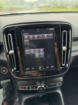 Black Volvo XC40 2020 in Telschi, with an engine capacity of 1.97 L and mileage of 172 thousand km for 18200 €, photo 34 on AUTOMOTO.COM.LV