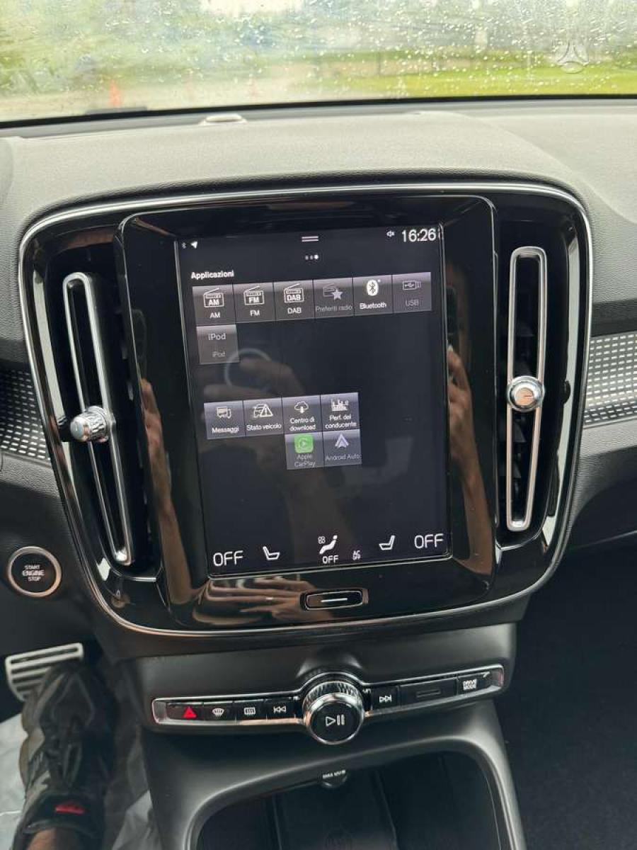 Black Volvo XC40 2020 in Telschi, with an engine capacity of 1.97 L and mileage of 172 thousand km for 18200 €, photo 34 on AUTOMOTO.COM.LV