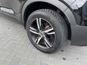 Black Volvo XC40 2020 in Telschi, with an engine capacity of 1.97 L and mileage of 172 thousand km for 18200 €, photo 18 on AUTOMOTO.COM.LV