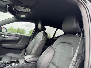 Black Volvo XC40 2020 in Telschi, with an engine capacity of 1.97 L and mileage of 172 thousand km for 18200 €, photo 22 on AUTOMOTO.COM.LV
