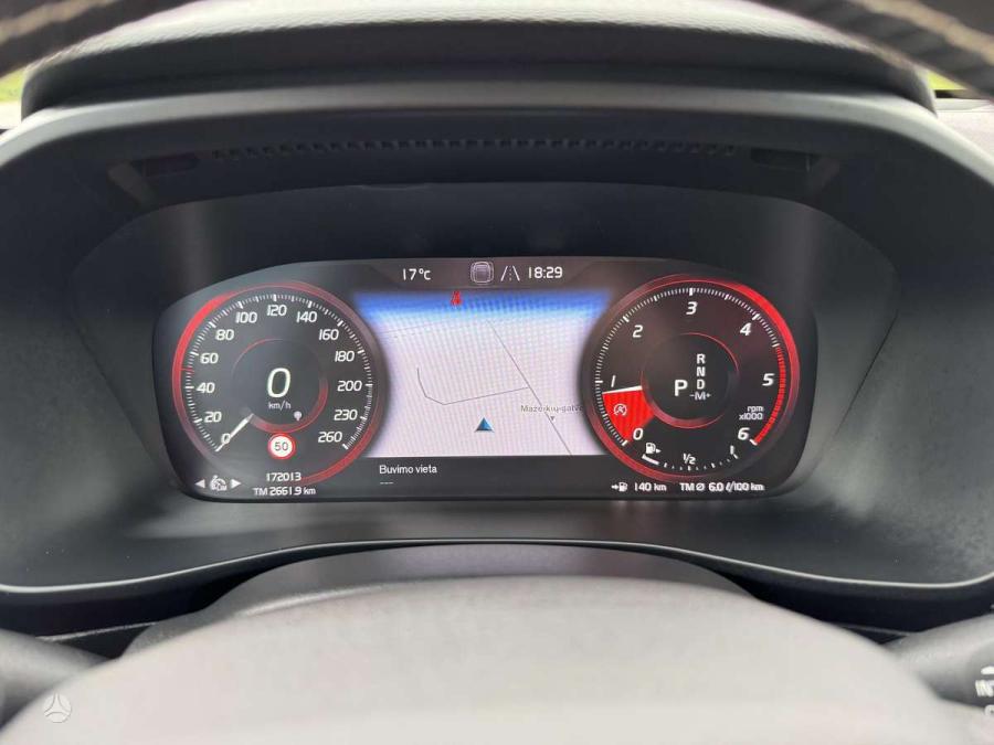Black Volvo XC40 2020 in Telschi, with an engine capacity of 1.97 L and mileage of 172 thousand km for 18200 €, photo 30 on AUTOMOTO.COM.LV