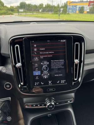 Black Volvo XC40 2020 in Telschi, with an engine capacity of 1.97 L and mileage of 172 thousand km for 18200 €, photo 39 on AUTOMOTO.COM.LV