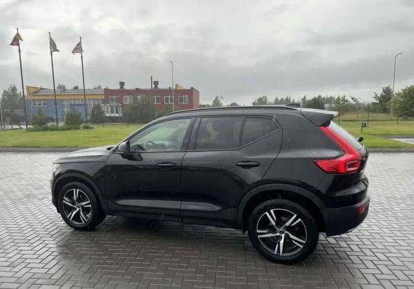 Volvo XC40 2020 in Telschi on AUTOMOTO.COM.LV Black Volvo XC40 2020 in Telschi, with an engine capacity of 2.00 L and mileage of 172 thousand km for 18190 β¬, photo 7 on AUTOMOTO.COM.LV
