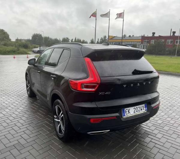 Volvo XC40 2020 in Telschi on AUTOMOTO.COM.LV Black Volvo XC40 2020 in Telschi, with an engine capacity of 2.00 L and mileage of 172 thousand km for 18190 β¬, photo 8 on AUTOMOTO.COM.LV