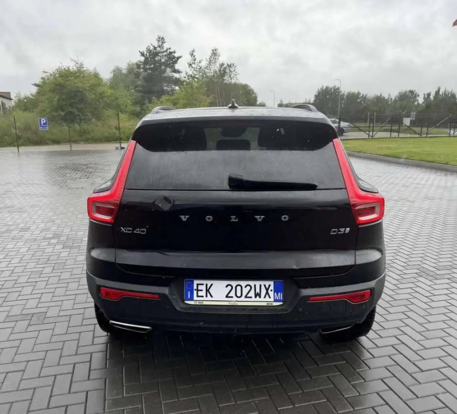 Черный Вольво XC40 2020 в Тельшяй, объемом двигателя 2.00 л и пробегом 172 тыс. км за 18190 €, фото 9 на AUTOMOTO.COM.LV